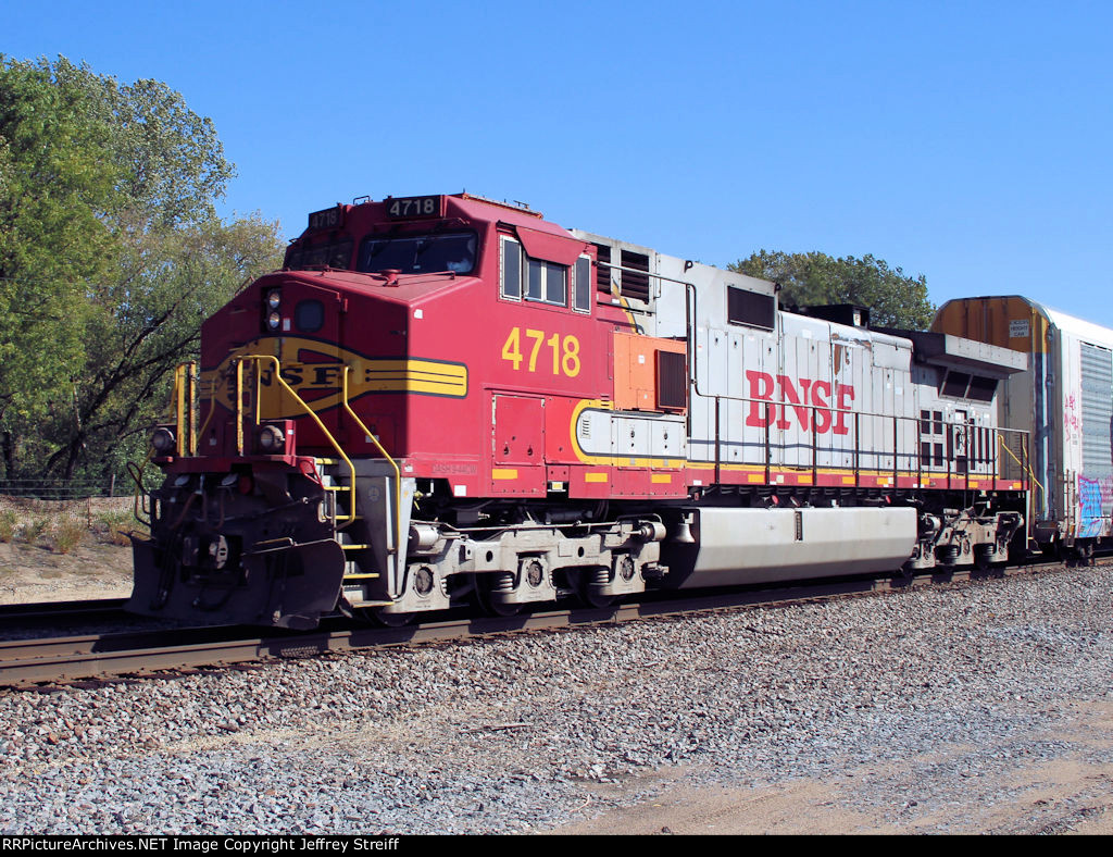 BNSF 4718